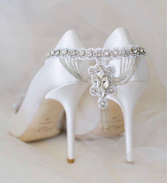 Wedding Garters + Wedding Shoe Photos: A Match Made In Heaven – La ...